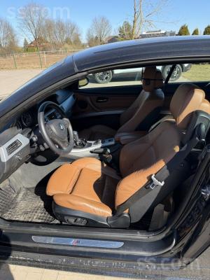 Melns BMW 325 2009 Rīga, ar dzinēja tilpumu 3.00 L un nobraukumu 276 tūkst. km par 9500 €, foto 5 vietnē AUTOMOTO.COM.LV