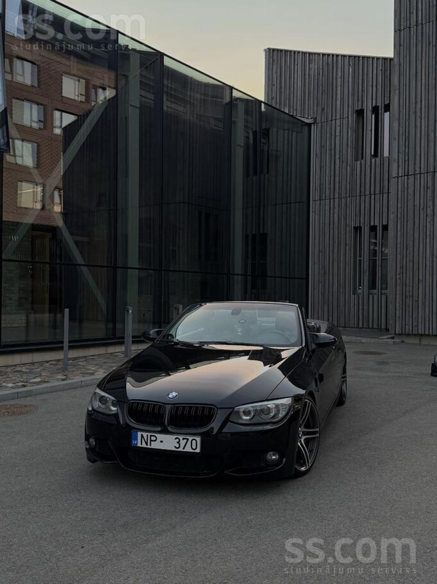 Black BMW 325 2010 in Riga, with an engine capacity of 3.00 L and mileage of 166 thousand km for 12500 €, photo 3 on AUTOMOTO.COM.LV