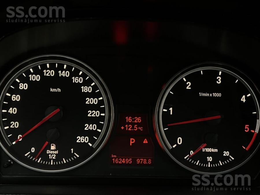 Black BMW 325 2010 in Riga, with an engine capacity of 3.00 L and mileage of 0 thousand km for 13500 €, photo 21 on AUTOMOTO.COM.LV