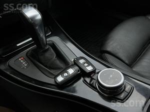 Black BMW 325 2010 in Riga, with an engine capacity of 3.00 L and mileage of 0 thousand km for 13500 €, photo 22 on AUTOMOTO.COM.LV