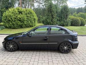 Black BMW 325 2001 in Visaginas, with an engine capacity of 2.50 L and mileage of 253 thousand km for 3250 €, photo 8 on AUTOMOTO.COM.LV