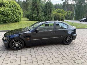 Black BMW 325 2001 in Visaginas, with an engine capacity of 2.50 L and mileage of 253 thousand km for 3250 €, photo 10 on AUTOMOTO.COM.LV