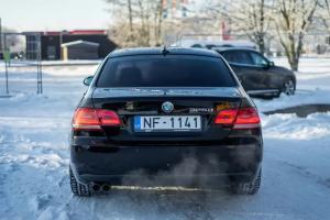 Melns BMW 325 2007 Liepāja, ar dzinēja tilpumu 3.00 L un nobraukumu 250 tūkst. km par 7650 €, foto 4 vietnē AUTOMOTO.COM.LV