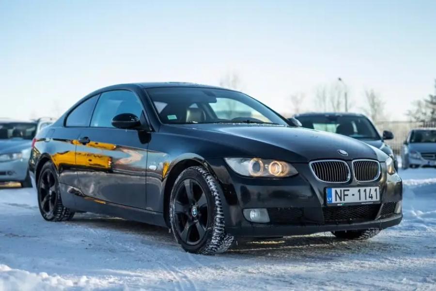 Melns BMW 325 2007 Liepāja, ar dzinēja tilpumu 3.00 L un nobraukumu 250 tūkst. km par 7650 €, foto 6 vietnē AUTOMOTO.COM.LV