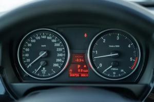 Melns BMW 325 2007 Liepāja, ar dzinēja tilpumu 3.00 L un nobraukumu 250 tūkst. km par 7650 €, foto 12 vietnē AUTOMOTO.COM.LV