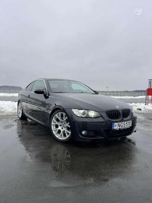 Melns BMW 325 2008 Viļņa, ar dzinēja tilpumu 2.99 L un nobraukumu 317 tūkst. km par 7700 €, foto  vietnē AUTOMOTO.COM.LV