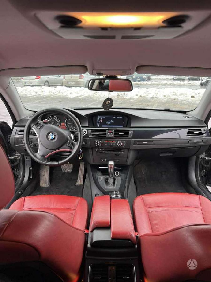 Black BMW 325 2008 in Vilnius, with an engine capacity of 2.99 L and mileage of 317 thousand km for 7700 €, photo 5 on AUTOMOTO.COM.LV