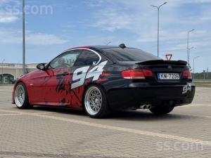 Черный БМВ 325 2008 в Рига, объемом двигателя 3.00 л и пробегом 430 тыс. км за 7950 €, фото 4 на AUTOMOTO.COM.LV