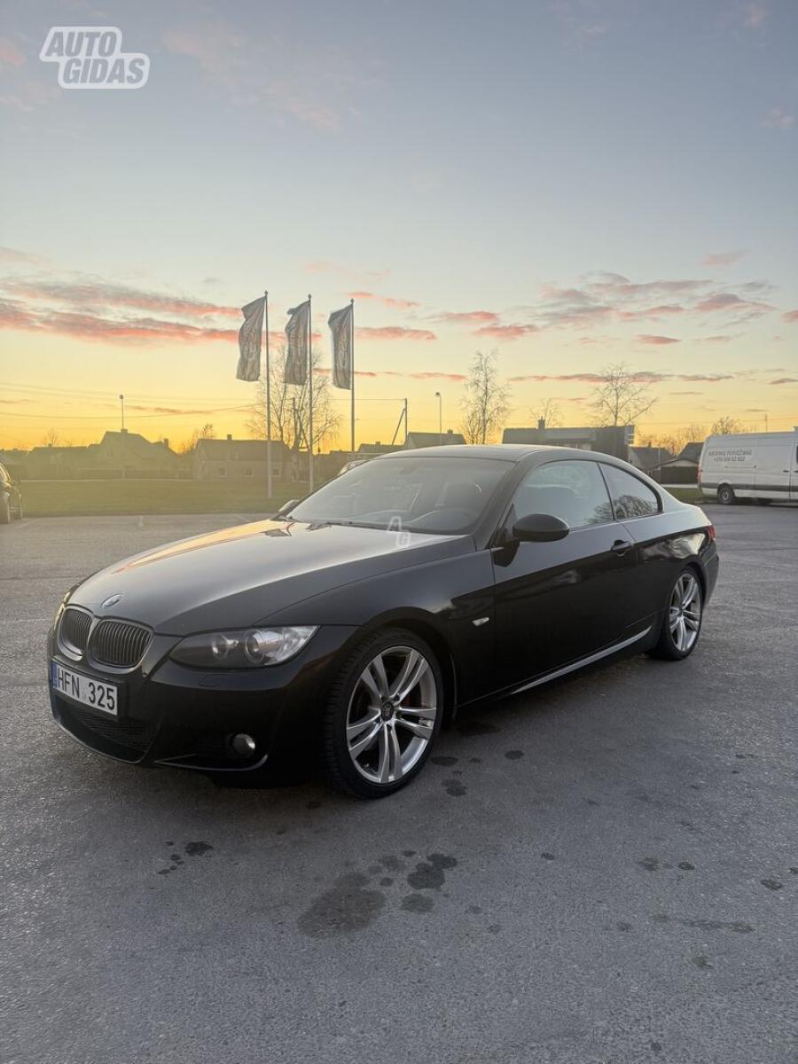 Melns BMW 325 2009 Mažeikiai, ar dzinēja tilpumu 2.50 L un nobraukumu 183 tūkst. km par 5300 €, foto 1 vietnē AUTOMOTO.COM.LV