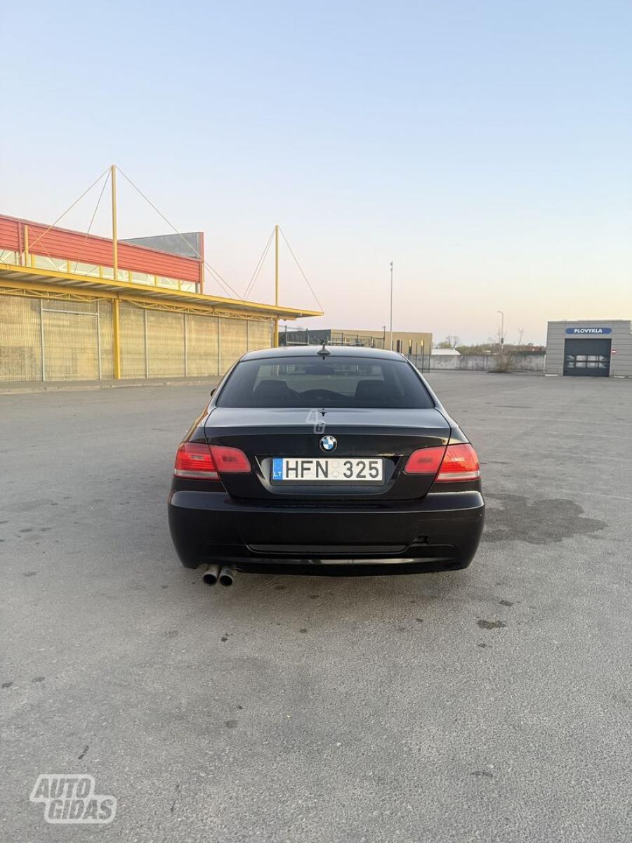 Melns BMW 325 2009 Mažeikiai, ar dzinēja tilpumu 2.50 L un nobraukumu 183 tūkst. km par 5300 €, foto 7 vietnē AUTOMOTO.COM.LV