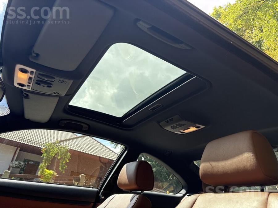Black BMW 325 2010 in Riga, with an engine capacity of 3.00 L and mileage of 286 thousand km for 9900 €, photo 15 on AUTOMOTO.COM.LV
