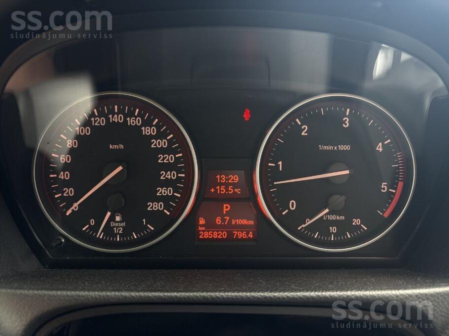 Black BMW 325 2010 in Riga, with an engine capacity of 3.00 L and mileage of 286 thousand km for 9900 €, photo 17 on AUTOMOTO.COM.LV