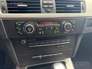 Black BMW 325 2010 in Riga, with an engine capacity of 3.00 L and mileage of 286 thousand km for 9900 €, photo 18 on AUTOMOTO.COM.LV