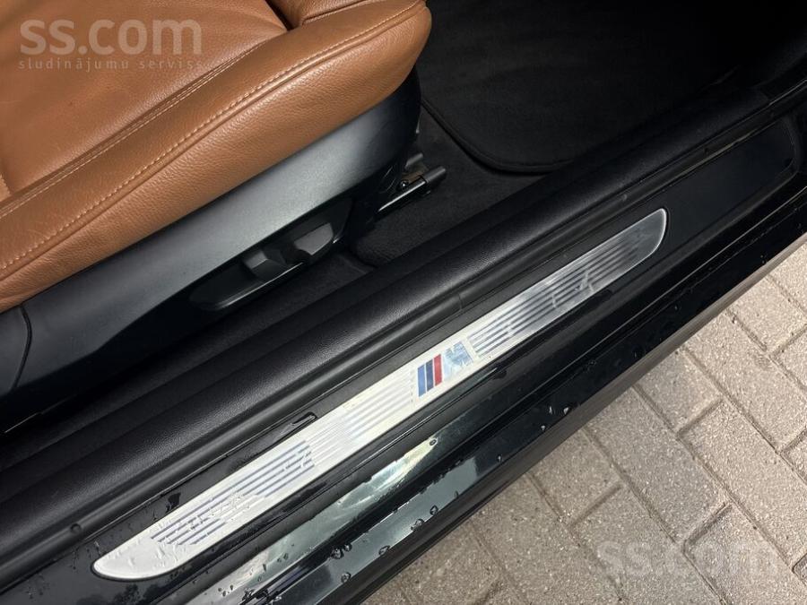 Black BMW 325 2010 in Riga, with an engine capacity of 3.00 L and mileage of 286 thousand km for 9900 €, photo 24 on AUTOMOTO.COM.LV