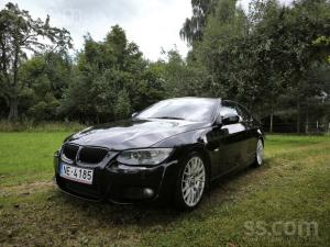Melns BMW 325 2010 Aizkraukle, ar dzinēja tilpumu 3.00 L un nobraukumu 306 tūkst. km par 8100 €, foto  vietnē AUTOMOTO.COM.LV