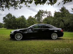 Melns BMW 325 2010 Aizkraukle, ar dzinēja tilpumu 3.00 L un nobraukumu 306 tūkst. km par 8100 €, foto 3 vietnē AUTOMOTO.COM.LV