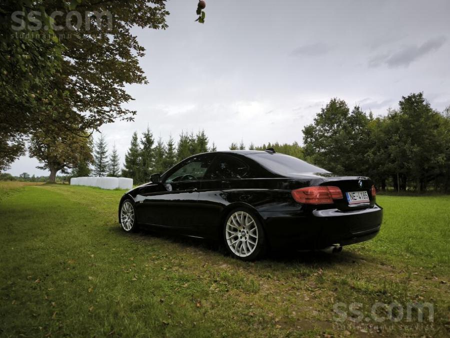 Melns BMW 325 2010 Aizkraukle, ar dzinēja tilpumu 3.00 L un nobraukumu 306 tūkst. km par 8100 €, foto 4 vietnē AUTOMOTO.COM.LV