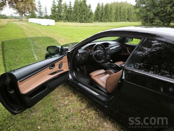 Melns BMW 325 2010 Aizkraukle, ar dzinēja tilpumu 3.00 L un nobraukumu 306 tūkst. km par 8100 €, foto 9 vietnē AUTOMOTO.COM.LV