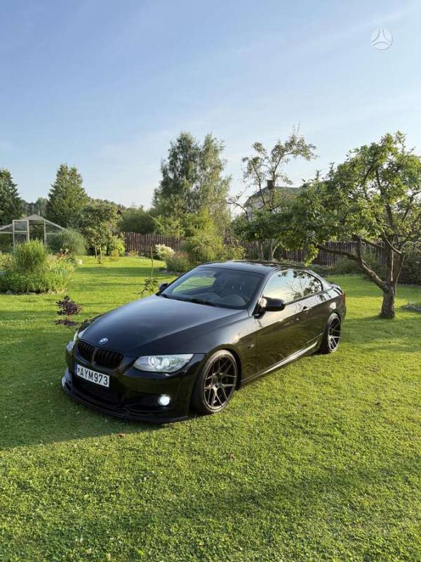 BMW 325 2011 Viļņa vietnē Melns BMW 325 2011 Viļņa, ar dzinēja tilpumu 2.99 L un nobraukumu 351 tūkst. km par 9150 €, foto 4 vietnē AUTOMOTO.COM.LV