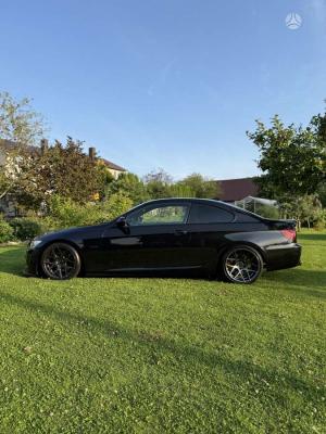 Melns BMW 325 2011 Viļņa, ar dzinēja tilpumu 2.99 L un nobraukumu 351 tūkst. km par 9150 €, foto 8 vietnē AUTOMOTO.COM.LV