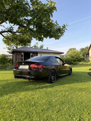 Melns BMW 325 2011 Viļņa, ar dzinēja tilpumu 2.99 L un nobraukumu 351 tūkst. km par 9150 €, foto 9 vietnē AUTOMOTO.COM.LV
