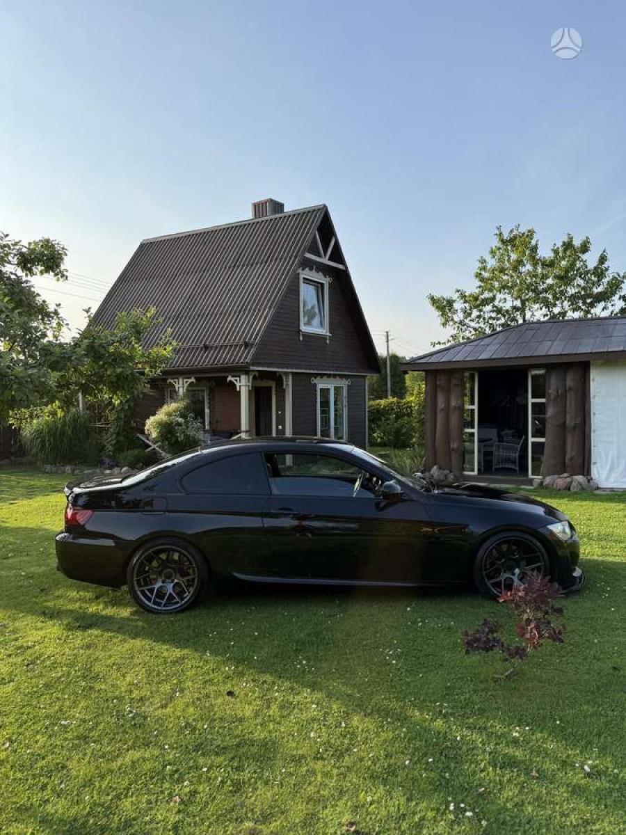 Melns BMW 325 2011 Viļņa, ar dzinēja tilpumu 2.99 L un nobraukumu 351 tūkst. km par 9150 €, foto 10 vietnē AUTOMOTO.COM.LV