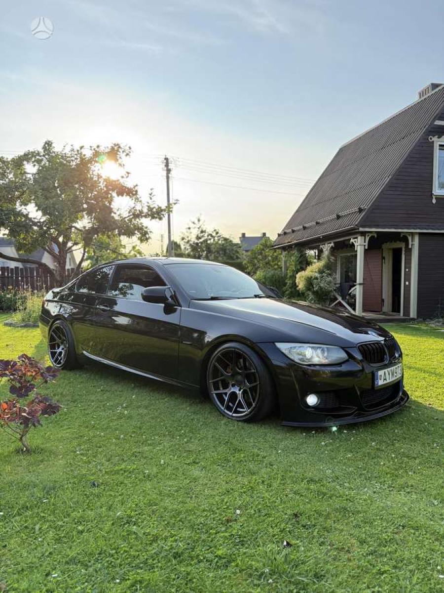Melns BMW 325 2011 Viļņa, ar dzinēja tilpumu 2.99 L un nobraukumu 351 tūkst. km par 9150 €, foto 11 vietnē AUTOMOTO.COM.LV