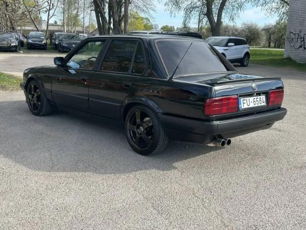 Melns BMW 325 1988 Grobiņa, ar dzinēja tilpumu 2.50 L un nobraukumu 270 tūkst. km par 9900 €, foto 8 vietnē AUTOMOTO.COM.LV