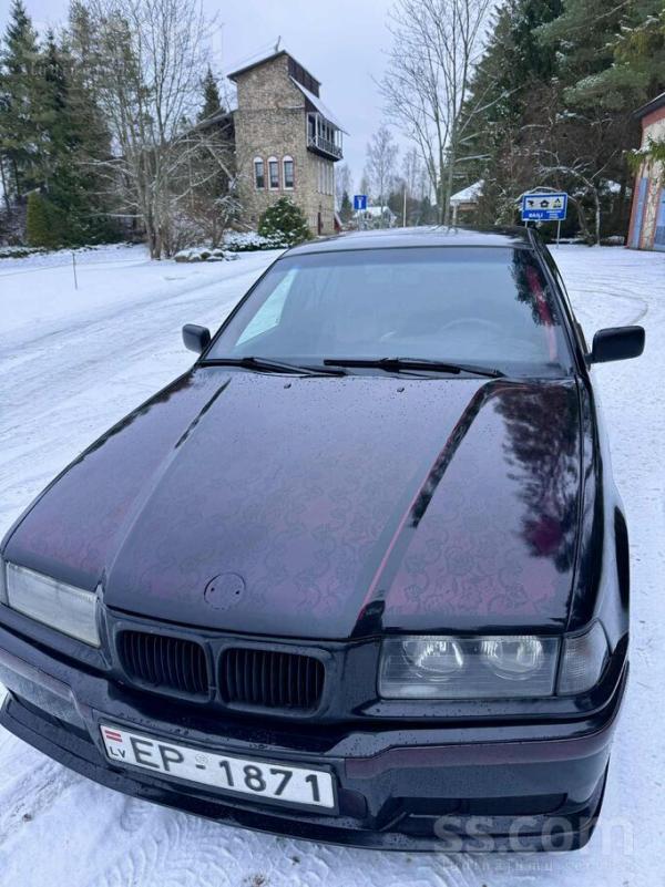 Black BMW 325 1992 in Valmiera, with an engine capacity of 2.50 L and mileage of 406 thousand km for 3649 €, photo 2 on AUTOMOTO.COM.LV