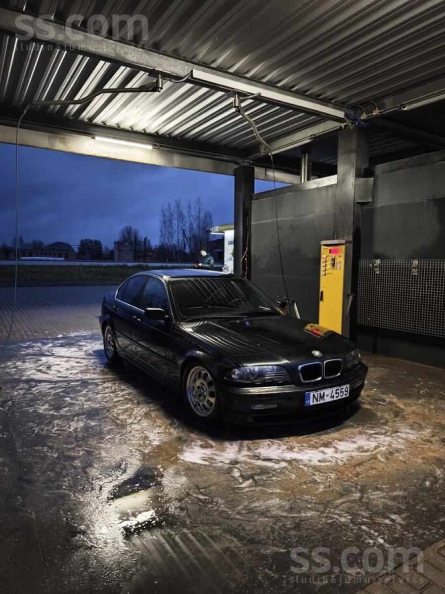 Melns BMW 325 2001 Jēkabpils, ar dzinēja tilpumu 2.50 L un nobraukumu 250 tūkst. km par 2950 €, foto 4 vietnē AUTOMOTO.COM.LV