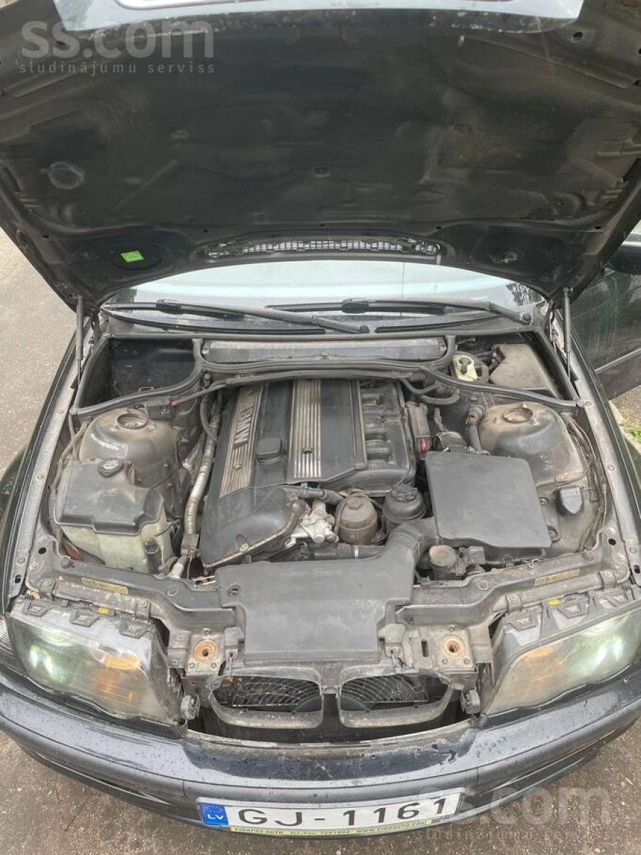 Black BMW 325 2001 in Riga, with an engine capacity of 2.50 L and mileage of 220 thousand km for 1500 €, photo 11 on AUTOMOTO.COM.LV