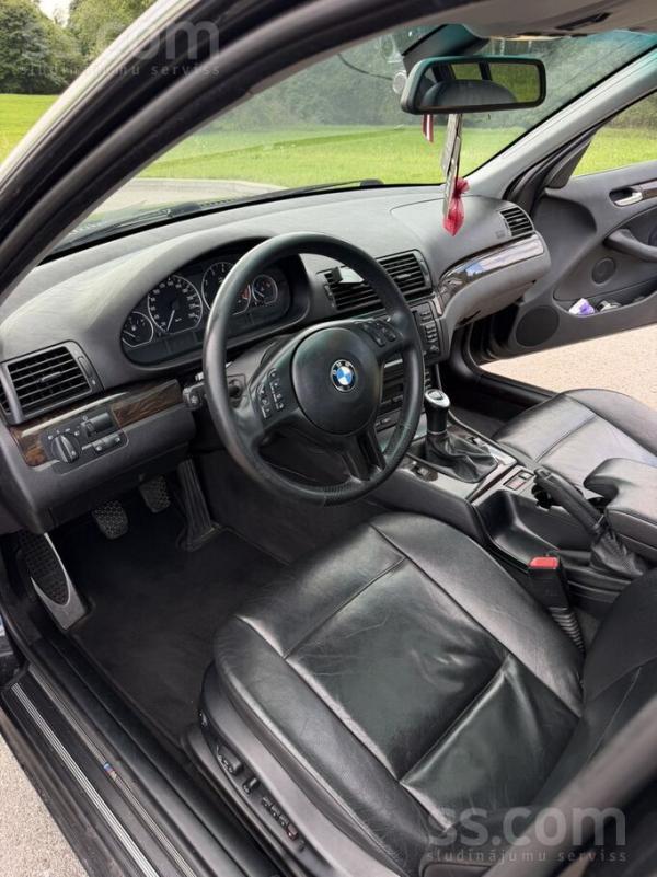 Melns BMW 325 2001 Cēsis, ar dzinēja tilpumu 2.50 L un nobraukumu 318 tūkst. km par 3000 €, foto 4 vietnē AUTOMOTO.COM.LV