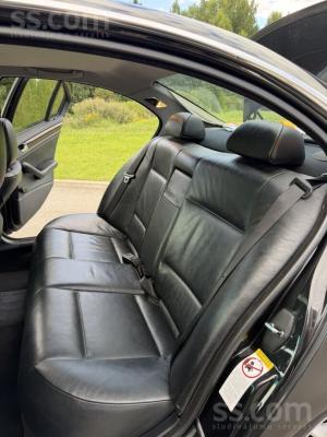 Melns BMW 325 2001 Cēsis, ar dzinēja tilpumu 2.50 L un nobraukumu 318 tūkst. km par 3000 €, foto 6 vietnē AUTOMOTO.COM.LV