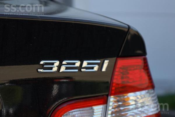 Black BMW 325 2002 in Riga, with an engine capacity of 2.50 L and mileage of 0 thousand km for 3895 €, photo 6 on AUTOMOTO.COM.LV