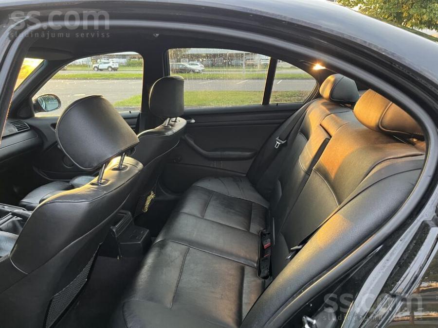 Black BMW 325 2004 in Riga, with an engine capacity of 3.00 L and mileage of 370 thousand km for 4300 €, photo 10 on AUTOMOTO.COM.LV