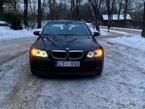 Black BMW 325 2005 in Riga, with an engine capacity of 2.50 L and mileage of 370 thousand km for 2400 €, photo 2 on AUTOMOTO.COM.LV