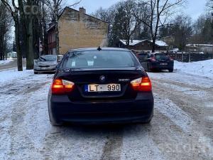Black BMW 325 2005 in Riga, with an engine capacity of 2.50 L and mileage of 370 thousand km for 2400 €, photo 6 on AUTOMOTO.COM.LV