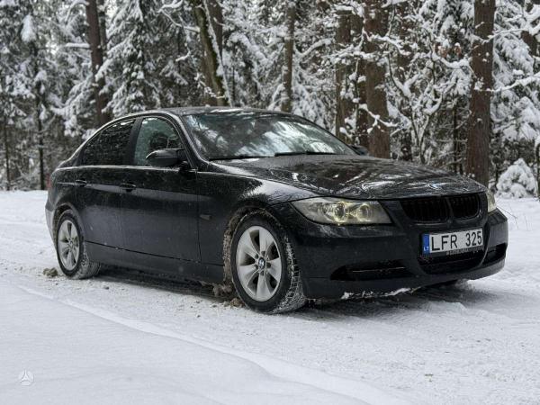 Black BMW 325 2006 in Kaunas, with an engine capacity of 3.00 L and mileage of 321 thousand km for 3550 €, photo 1 on AUTOMOTO.COM.LV