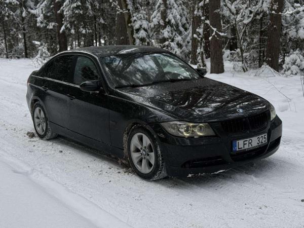 Black BMW 325 2006 in Kaunas, with an engine capacity of 3.00 L and mileage of 321 thousand km for 3550 €, photo 2 on AUTOMOTO.COM.LV