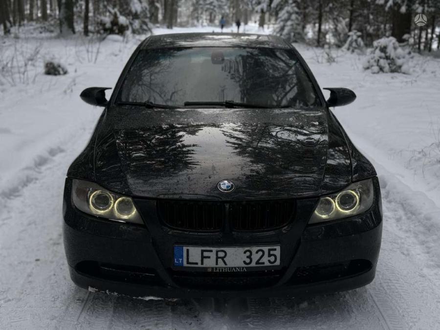 Melns BMW 325 2006 Kauņa, ar dzinēja tilpumu 3.00 L un nobraukumu 321 tūkst. km par 3550 €, foto 3 vietnē AUTOMOTO.COM.LV