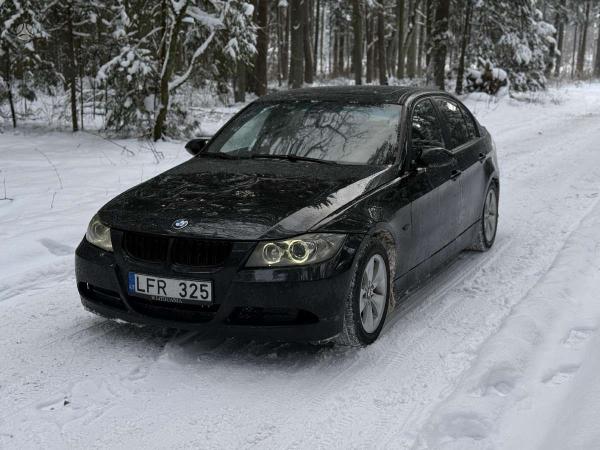 Black BMW 325 2006 in Kaunas, with an engine capacity of 3.00 L and mileage of 321 thousand km for 3550 €, photo 4 on AUTOMOTO.COM.LV