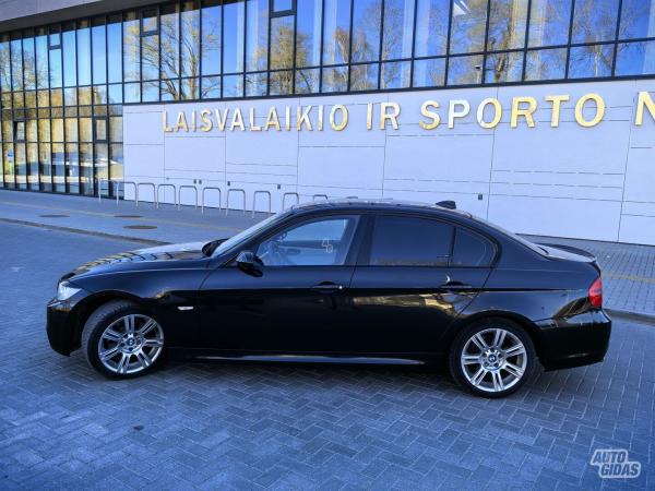 Black BMW 325 2006 in Silute, with an engine capacity of 2.50 L and mileage of 379 thousand km for 4500 €, photo 4 on AUTOMOTO.COM.LV