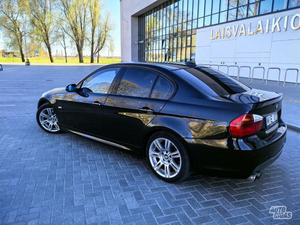 Black BMW 325 2006 in Silute, with an engine capacity of 2.50 L and mileage of 379 thousand km for 4500 €, photo 6 on AUTOMOTO.COM.LV
