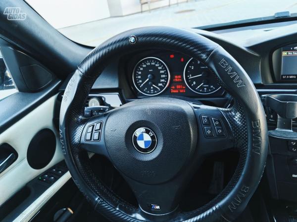 Black BMW 325 2006 in Silute, with an engine capacity of 2.50 L and mileage of 379 thousand km for 4500 €, photo 7 on AUTOMOTO.COM.LV