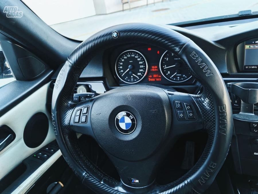 Black BMW 325 2006 in Silute, with an engine capacity of 2.50 L and mileage of 379 thousand km for 4500 €, photo 8 on AUTOMOTO.COM.LV