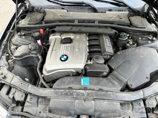 Melns BMW 325 2006 Rīga, ar dzinēja tilpumu 2.50 L un nobraukumu 271 tūkst. km par 5050 €, foto 9 vietnē AUTOMOTO.COM.LV