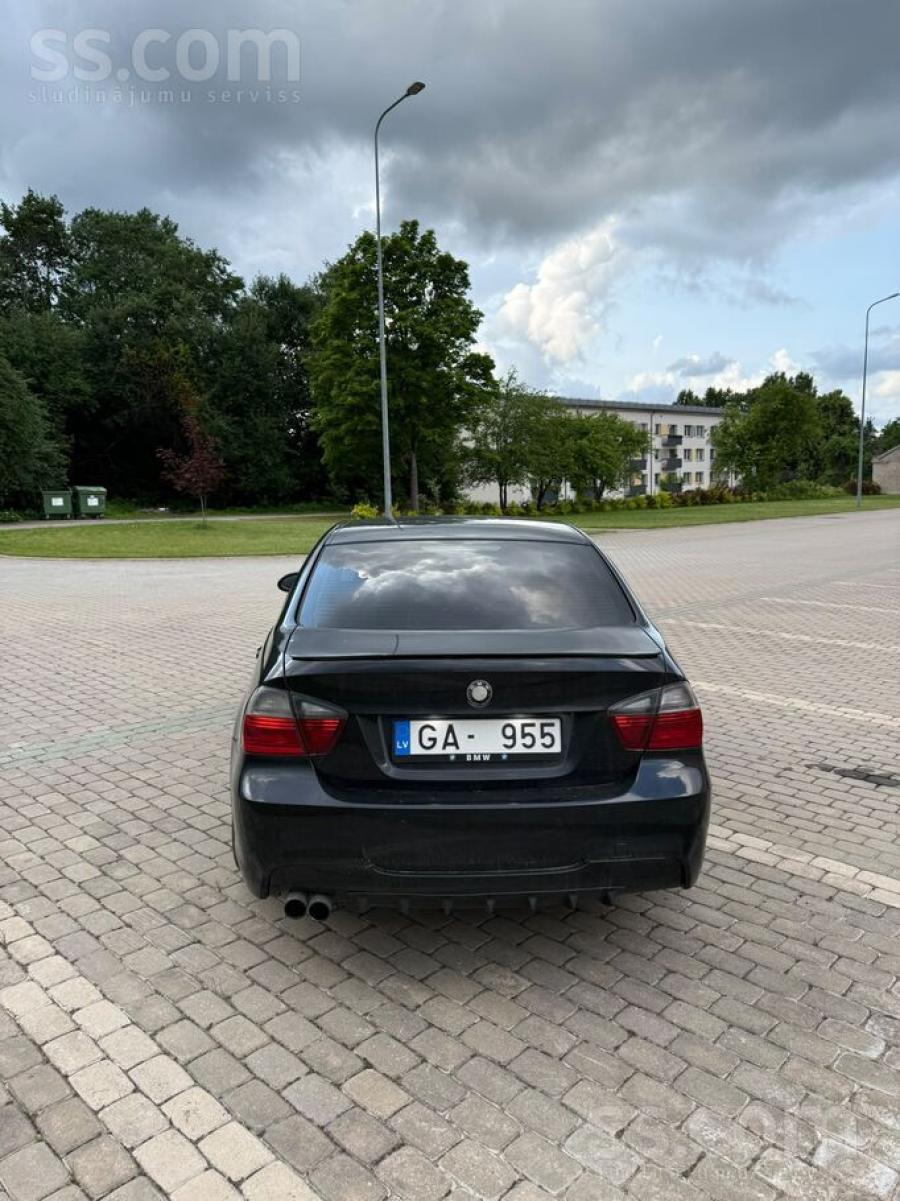 Melns BMW 325 2006 Ventspils, ar dzinēja tilpumu 2.50 L un nobraukumu 338 tūkst. km par 5900 €, foto 4 vietnē AUTOMOTO.COM.LV