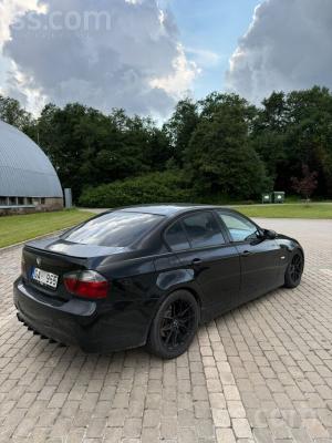 Melns BMW 325 2006 Ventspils, ar dzinēja tilpumu 2.50 L un nobraukumu 338 tūkst. km par 5900 €, foto 8 vietnē AUTOMOTO.COM.LV