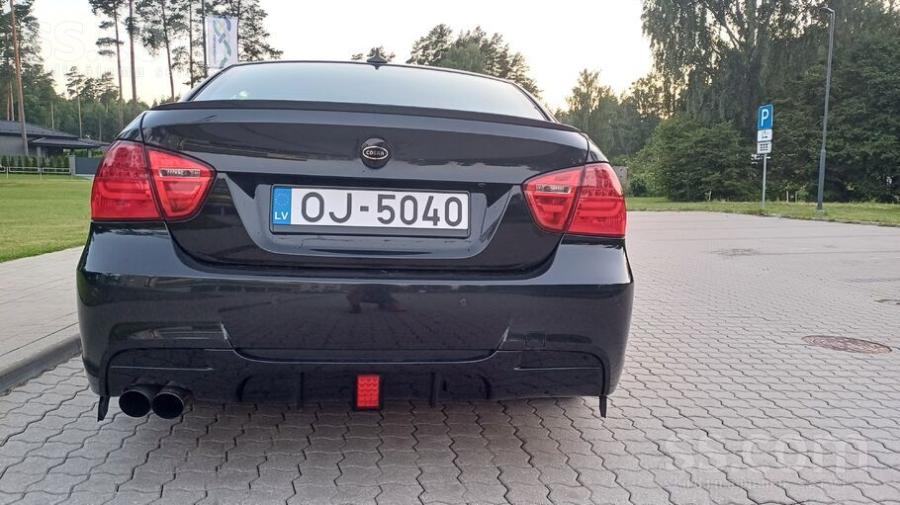 Melns BMW 325 2006 Rīga, ar dzinēja tilpumu 2.50 L un nobraukumu 235 tūkst. km par 7500 €, foto 9 vietnē AUTOMOTO.COM.LV