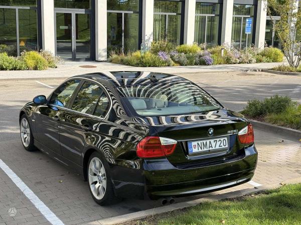 Black BMW 325 2006 in Vilnius, with an engine capacity of 2.50 L and mileage of 294 thousand km for 3900 €, photo 10 on AUTOMOTO.COM.LV